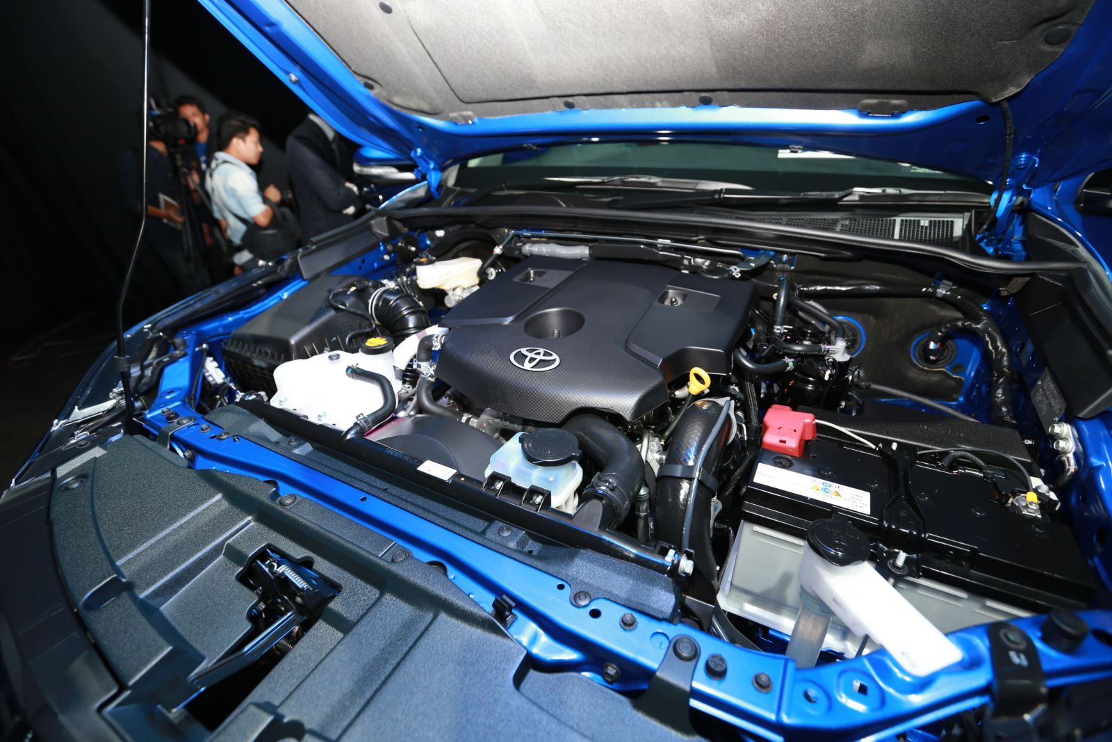 Deft Versus : Toyota Fortuner VS All New Toyota Fortuner เมื่อหล่อเก่าเจอหล่อใหม่..PPV ยอดนิยม ...